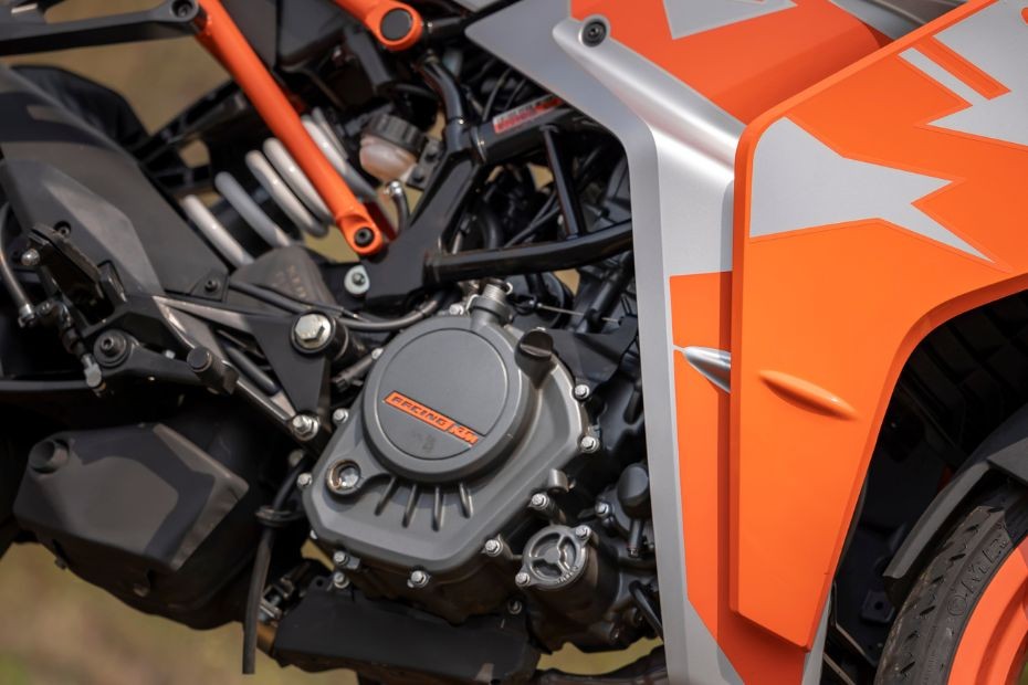 KTM RC 200 | Read Reviews & Comparison
