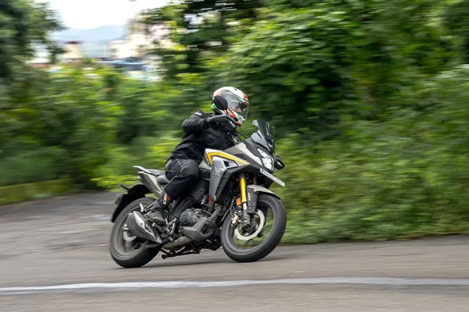 Honda CB200X Price, Mileage, Weight, Specifications