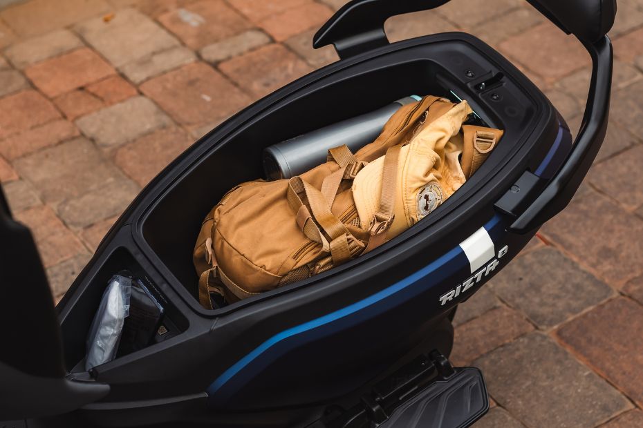 Ather Rizta Price- Range, Charging Time, Speed, Images & Specs