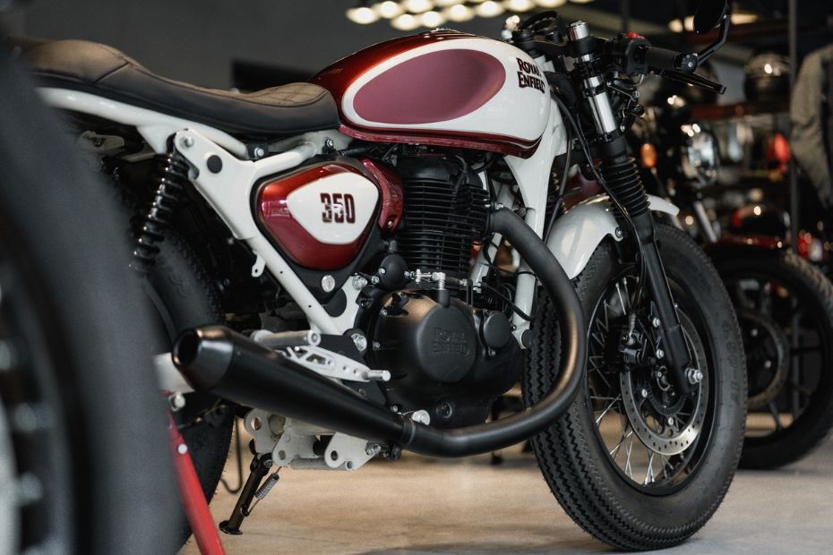 Royal Enfield Hunter 350 Modified Into A Cafe Racer | BikeDekho