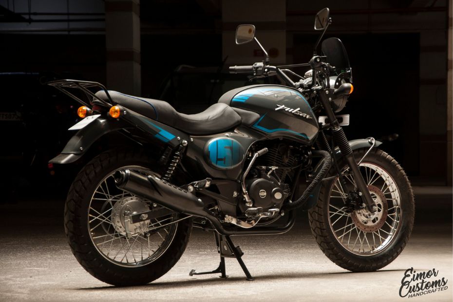 This Modified Bajaj Pulsar 150 Looks Absolutely Stunning | BikeDekho