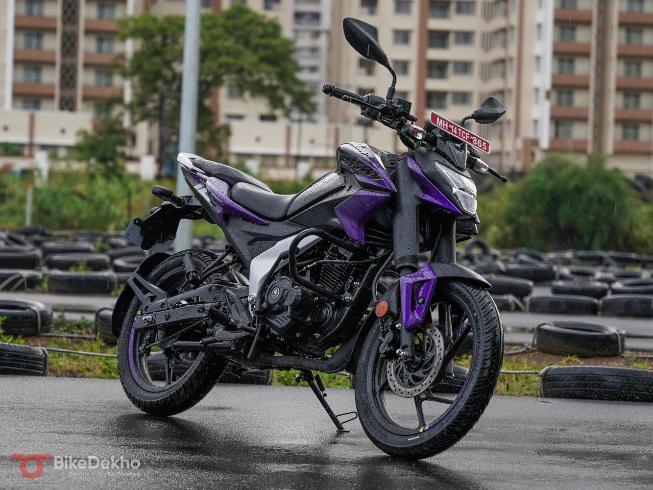 Bajaj Pulsar N125: Features Explained | BikeDekho