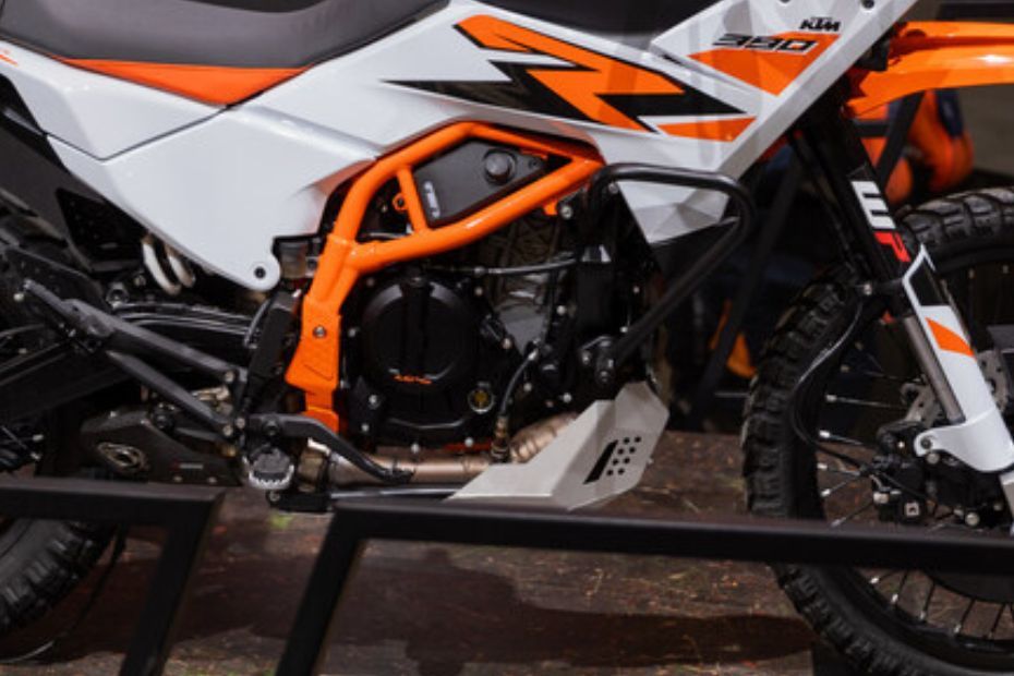 2025 KTM 390 Adventure R, 390 Enduro R and 390 SMC Revealed at the ...