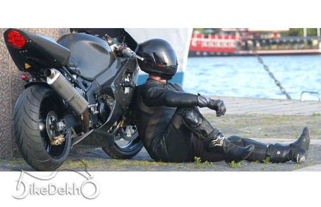 10 Tips for Riding Motorcycle in Night | Bikedekho