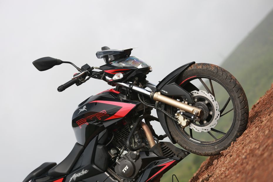 TVS Apache RTR 200 Race Edition 2.0: Road Test Review | BikeDekho