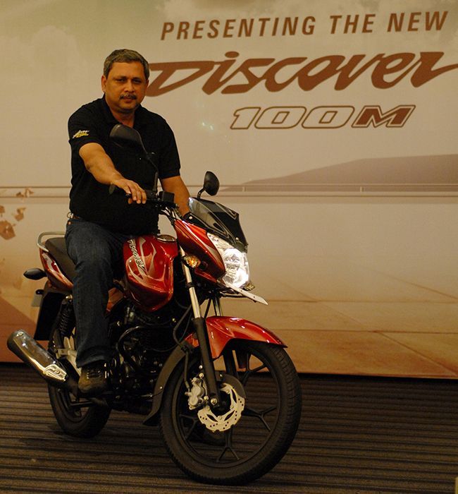 Bajaj Discover 100M launched in India at Rs. 44,301 | BikeDekho