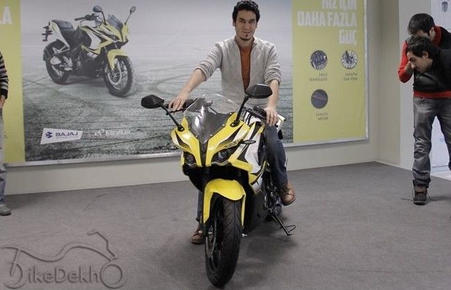 Bajaj officially unveils Pulsar 200 SS in Turkey | BikeDekho