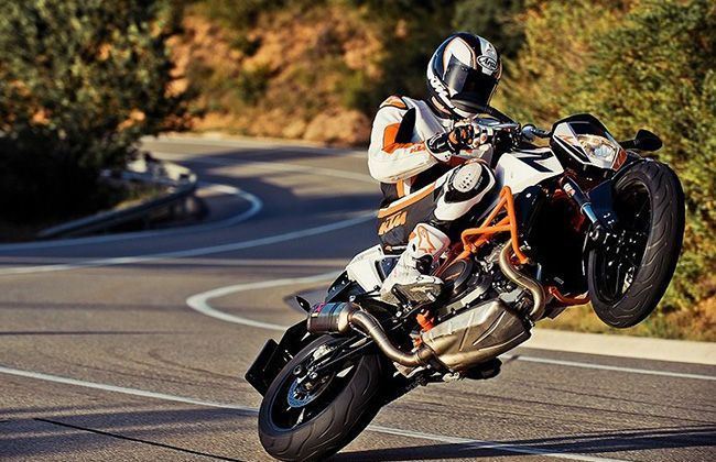 KTM Duke 800 Spy Images Emerge | BikeDekho