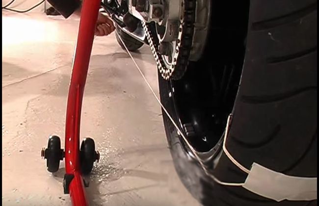 10 Simple Steps to Check Wheel Alignment in a Motorcycle | Bikedekho