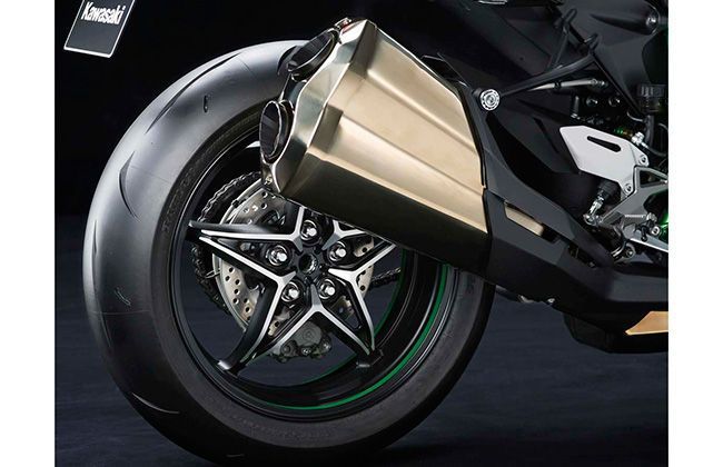 Kawasaki Ninja H2 is just unbeatable | Bikedekho