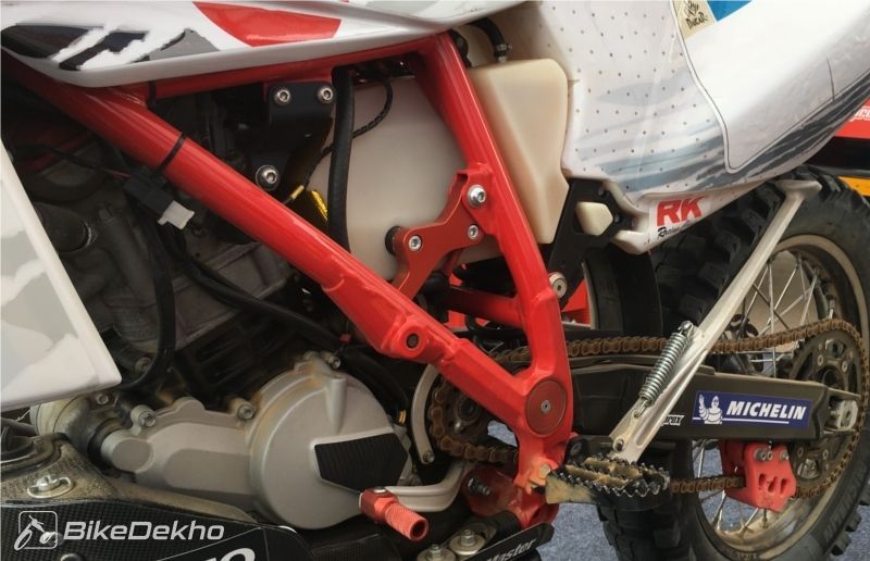 Know About The Hero MotoSports' Speedbrain 450 Rally Bike | BikeDekho